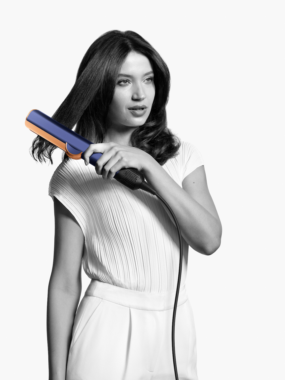 Innovatives Styling: Der Dyson Airstrait | PRESTIGE MAGAZIN